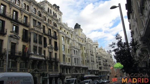 Gran Via Madrid, la strada principale dello shopping: cosa vedere?